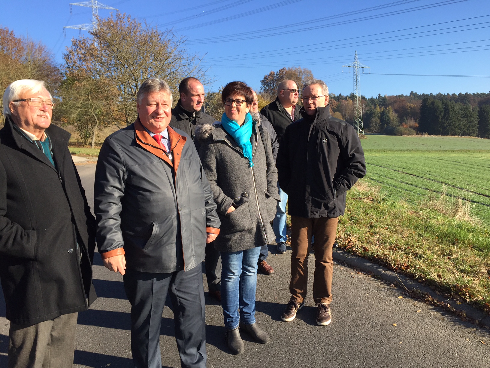 Vertreter der Gemeinde Kalbach und der Bürgerinitiative gegen eine ...